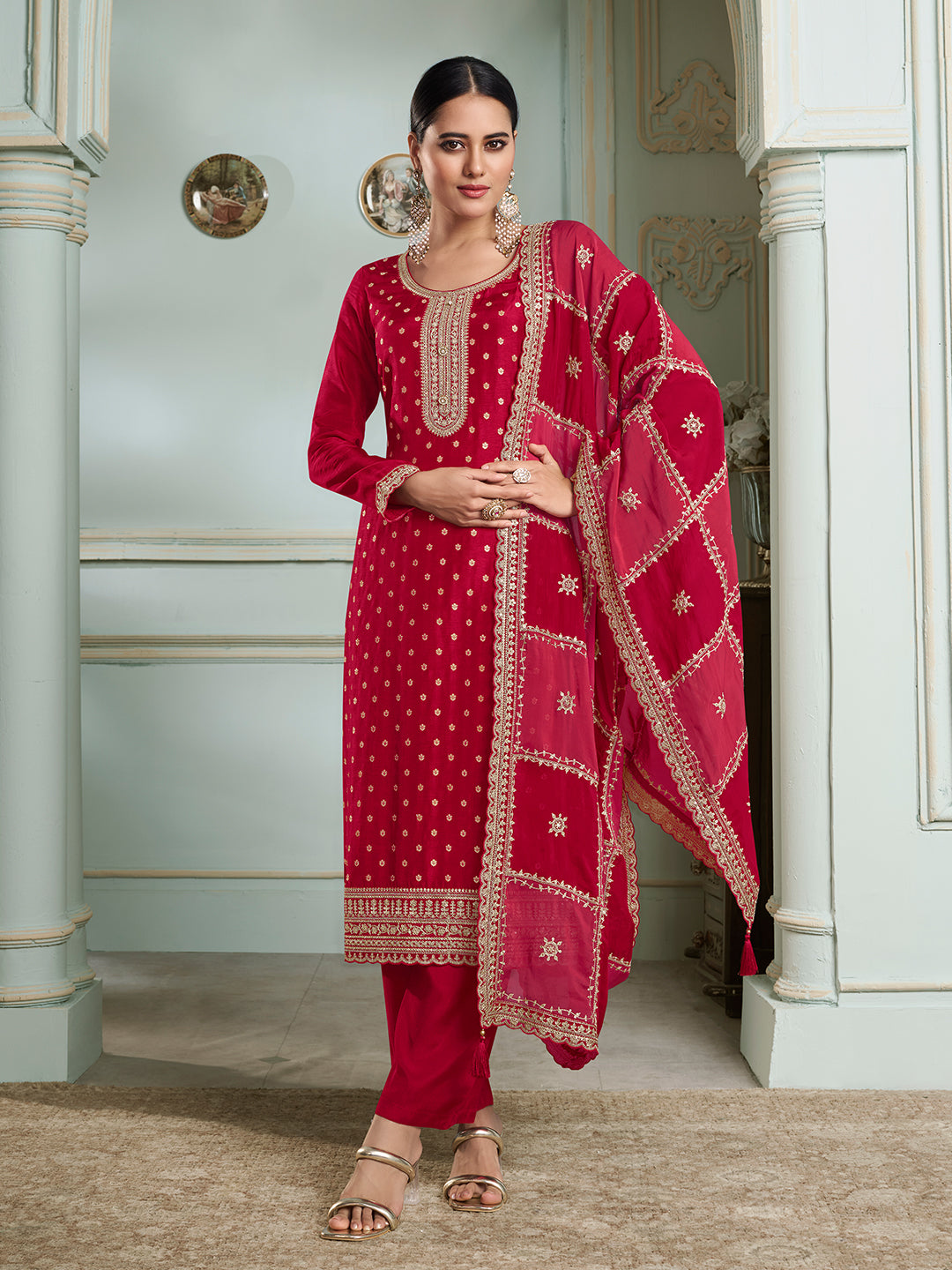 Red Embroidered Kurta Set With Dola Jacquard and Sequins – Seerat Ethnic